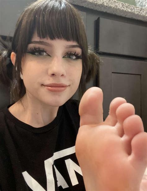What Do You Think Of My Feet Beta Rcensoredforfeet