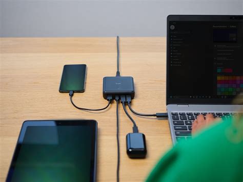 Trust MAXO 100W 4 PORT DESKTOP CHARGER Black Comet