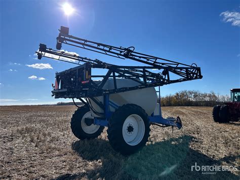 2012 New Holland S1070 100 Ft High Clearance Pull Type Sprayer