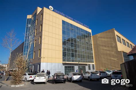 ФОТО Чингэлтэй дүүрэгт Улсын төсвөөр барьсан мөсөн гулгуурын талбайг нээлээ