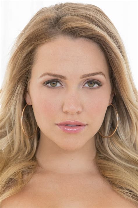 Mia Malkova Datingscammer Info