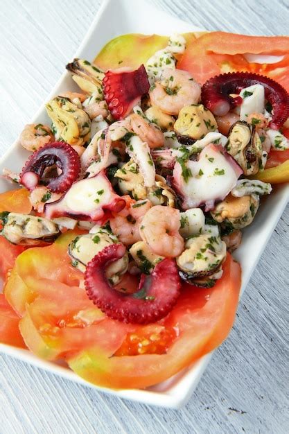 Salade De Fruit De Mer Photo Premium