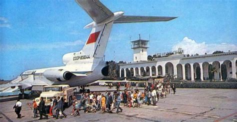 როგორ გამოიყურება დღეს სოხუმის მიტოვებული აეროპორტი ფოტოები ბაბუშერადან