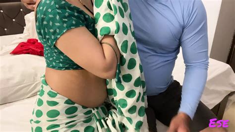 Pati Tha Bhand Aur Dost Ne Diya Uski Biwi Ki Choot Mein Lund Milf Milf