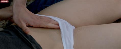 Amira Akili Nude Pics Page 1