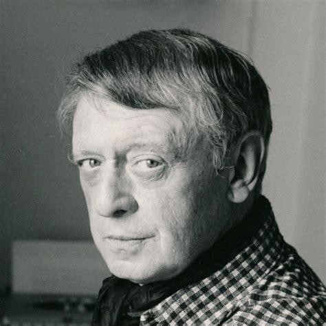 🔴آنتونی برجس ٤۰ ساله بود که دکترها به وی گفتند یک سال دیگر بیشتر زنده نیست، زیرا توموری در مغز