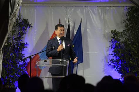 Ерөнхийлөгч У Хүрэлсүх “Чингис хаан Монголчууд дэлхийг өөрчилсөн нь” үзэсгэлэнгийн нээлтэд