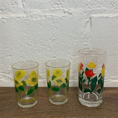 Vintage Dining Vintage Sunflower Tulip Floral Design Glass Juice