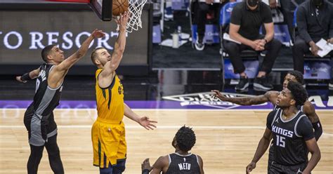 Nba Playoffs Matt Thomas Adjusts To New Scene With Top Seeded Jazz