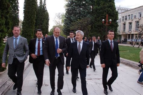 Президентът Румен Радев посети Монтана похвали работата на кмета Златко Живков