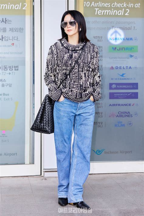 공항패션 이영애 시크미 넘친 보테가 베네타 룩