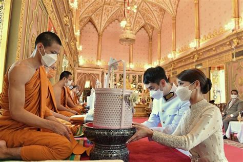 “แอร์ ควง ไอซ์” เข้าเฝ้าสมเด็จพระสังฆราช ขอประทานพร รับน้ำพระพุทธมนต์