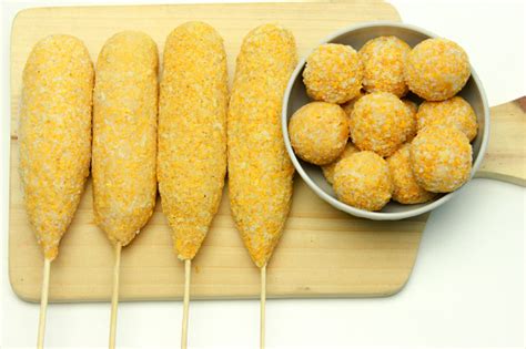 옥수수 개와 빵가루 입힌 모짜렐라 치즈 볼 한국 전통 길거리 음식 상위 뷰 0명에 대한 스톡 사진 및 기타 이미지 0명 가공육 건강에 좋지 않은 음식 Istock