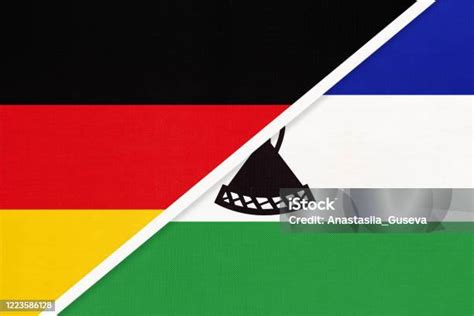 두 국기의 상징 레소토 대 독일 유럽과 아프리카 국가 간의 관계 경기 스포츠에 대한 스톡 벡터 아트 및 기타 이미지 경기 스포츠 경쟁 경제 Istock