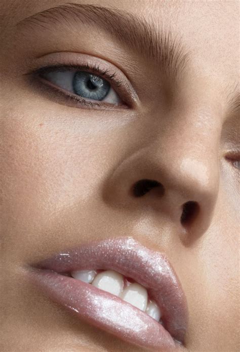 Super Glossy Frosty Lips Frosted Lips Makeup Lipstick Makeup