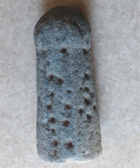 Yahoo オークション 縄文期 伝埼玉県秩父郡市出土 緑泥片岩 穴が無数