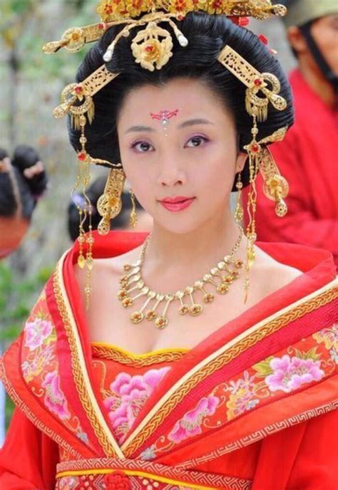 殷桃：年輕時出演楊玉環，卻不結婚不生孩子，今40歲甜的像個水蜜桃 壹讀