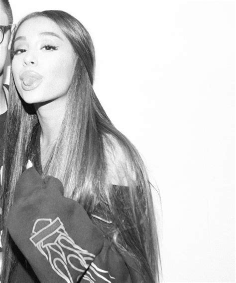 Pin Di Ren Su Ariana Grande Foto Di Celebrità Foto Celebrità