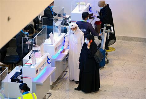 الكويت تعلق الرحلات الجوية وتغلق حدودها حتى 1 يناير بعد ظهور سلالة