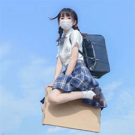 人体动态 照片参考 人体参考 Jk少女的魔法时刻 花瓣关注原画人，推荐更多精选素材，绘画更有灵感