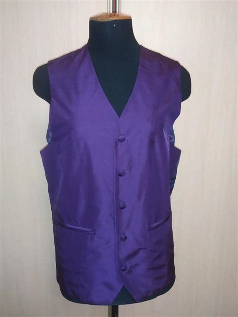 Жилет шовк — ціна 450 грн у каталозі Жилетки Купити чоловічі речі за доступною ціною на Шафі