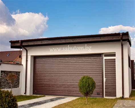 Гаражни секционни врати Секционни гаражни врати