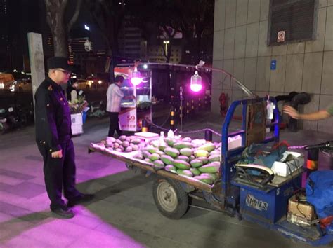 花地街占道经营居民行路难 12345热线纾困解难组图 广州市荔湾区人民政府门户网站