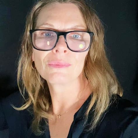 Uk Amanda Fox Books Biography Latest Update