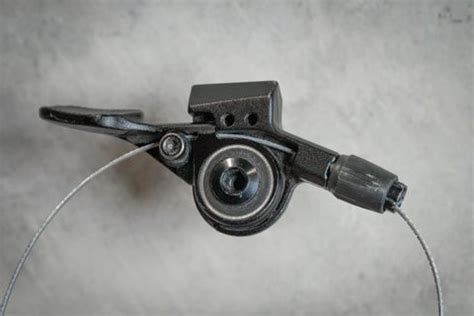 V2 Dropper Post Installation Instructions