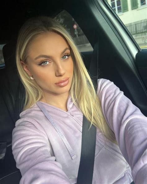 زیباترین فوتبالیست زن جهان کیست ؟ عکس های خاص