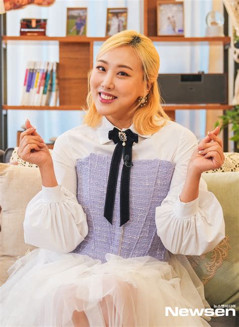 임라라 행복한 표정으로 포토엔hd 뉴스인코리아