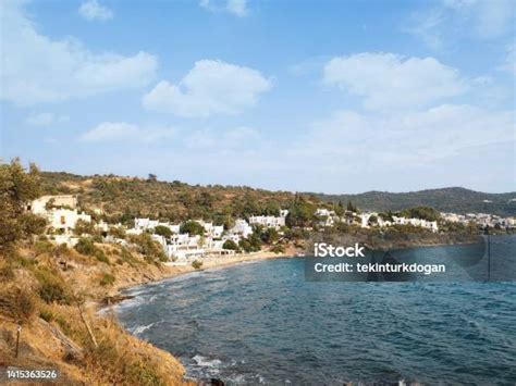 Bodrum Mugla 칠면조 근처의 Gulluk 베이 해안에있는 전통적인 터키 여름 주택 전망대에 대한 스톡 사진 및 기타 이미지 전망대 0명 건물 외관 Istock