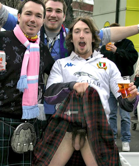 Photo Hot Men In Kilts Lpsg