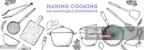 주방용품 프레임 주방 용품 스케치 손으로 그린 벡터 그림입니다 접시 주걱 스튜 냄비 팬 스튜 냄비 프라이팬 나무 도마 주방 집게 개체 그룹에 대한 스톡 벡터 아트 및 기타