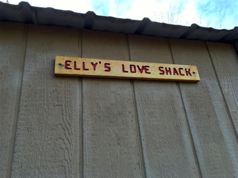 무료 이미지 목재 번호 기호 도로 표지판 간판 레인 모양 교통 표지판 자동차 외장 차량 등록 판