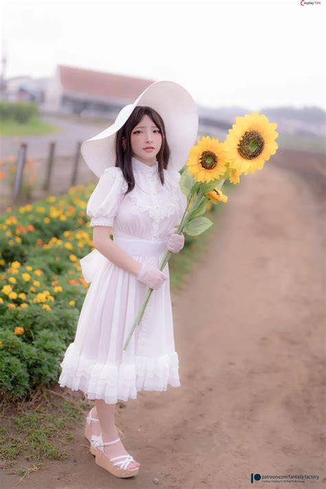 Fantasy Factory Xiao Ding Sunflower Photos Cosplaytele