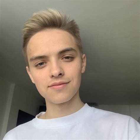 Artemii I Am An English Teacher And Have 3 Yers Of Teaching Experience Livexp