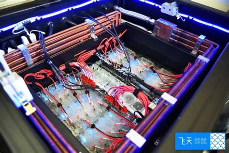 把服务器泡在液体里散热阿里云推出黑科技浸没式液冷数据中心 潮科技