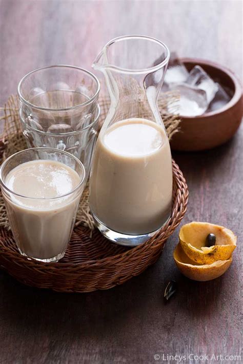 Sapota Milkshake Chikoo Milkshake ~ Lincys Cook Art