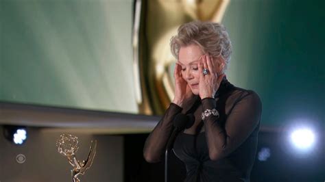 Emmys Jean Smart Pays Tribute To Late Husband In Speech Wsav Tv