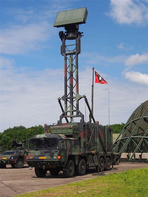 Характеристики РЛС Trml 4d в Украину доставили вторую РЛС Trml 4d фото Oboz Ua