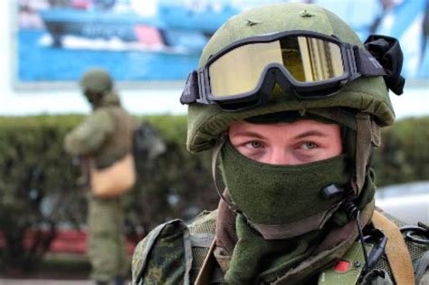 Почему американские солдаты носят темные очки даже в бою