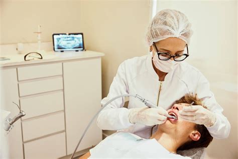 Treating Periodontal Disease Marseille Quincé