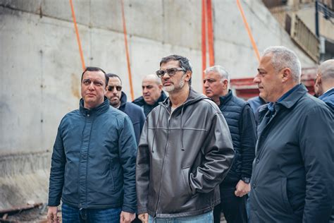 თბილისის მერია Tbilisi City Hall ვაკის რაიონში უნივერსიტეტისა და პეტრე ქავთარაძის ქუჩების