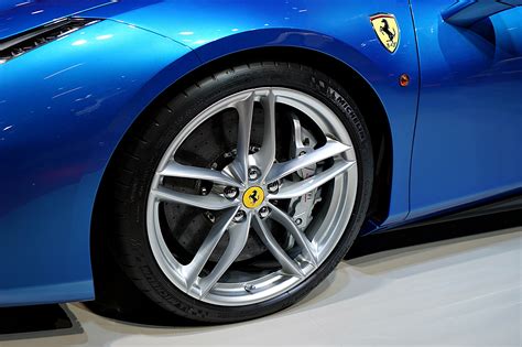 엔카매거진 [2015 Iaa] 페라리 V8 컨버터블의 왕좌 488 스파이더 최초 공개