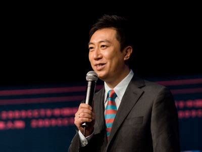 图文中央电视台主持人陈伟鸿 会议讲座 新浪财经 新浪网