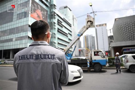 Төвийн зургаан дүүрэгт 3000 гаруй шонгийн гэрэлтүүлгийг солилоо