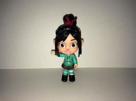 Rare Wreck It Ralph~sugar Rush Vanellope Von Schweetz Action Figure