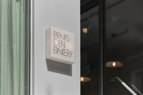 화이트and우드톤 모던한 17평 베이커리 인테리어 마포구 연남동