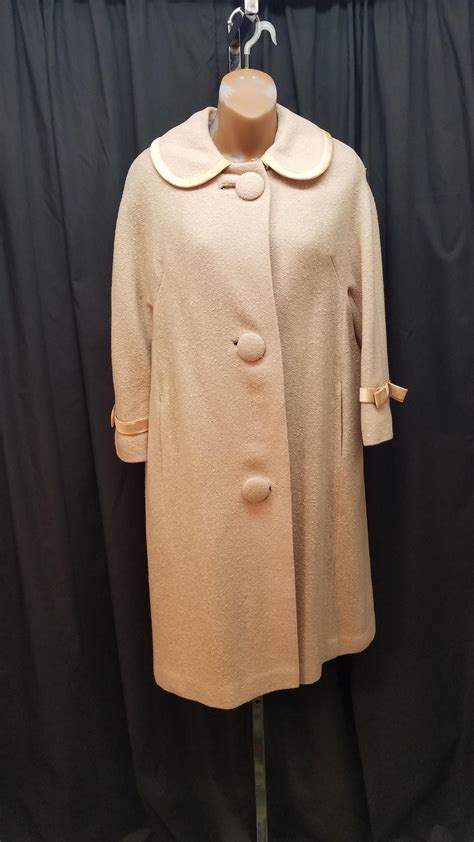 Vtg 1960s Nude Peach Textured Wool Satin Lined Swing Coat Jacket